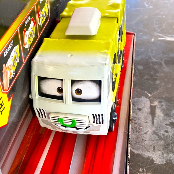 Disney | Toys | Disney Pixar Cars 3 Arvy Crunch Crash Arvy Rv Vehicle 27 | Poshmark